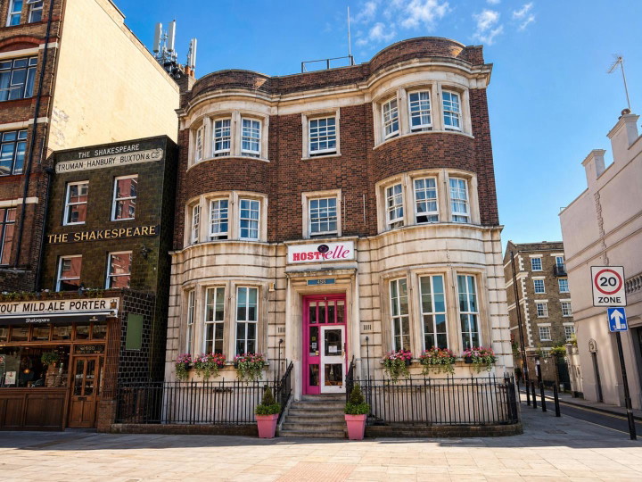 Hostelle - Women Only Hostel London - Essex