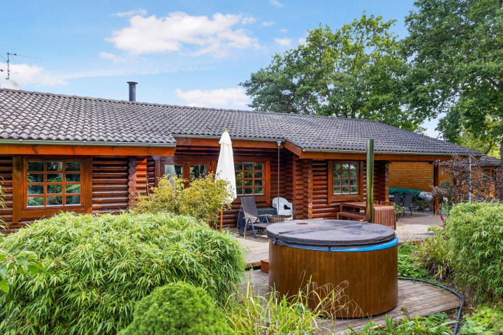 Charming Cabin With Wilderness Hot Tub - Denmark