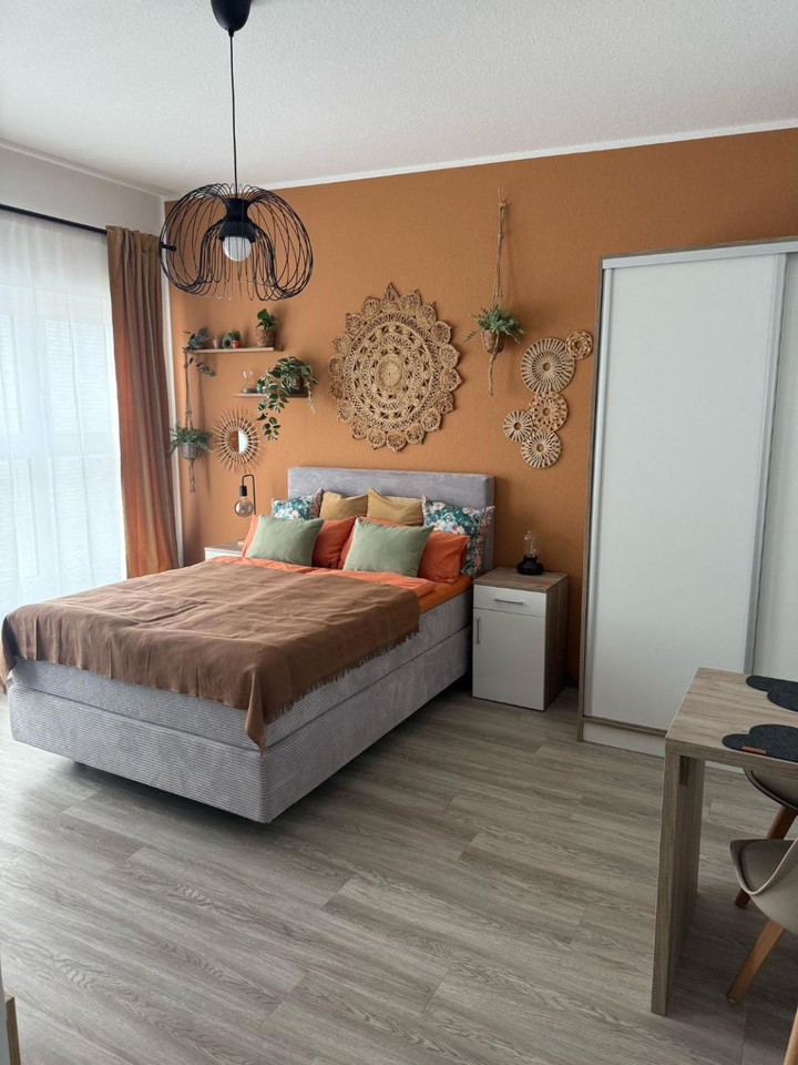 Desert Rose 34 In Mayen - Monreal