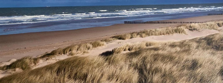 « A La Mer Des Caps » - England