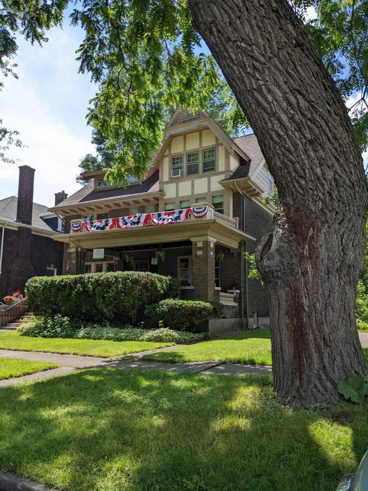 The Marshall House - Niagara Falls, NY