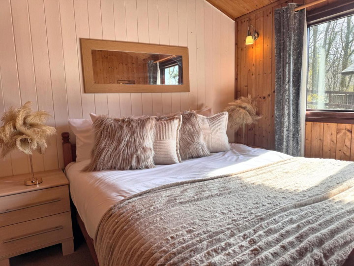 Snowdrop 9 Hot Tub-woodlandlodges-pembrokeshire - Pembrokeshire