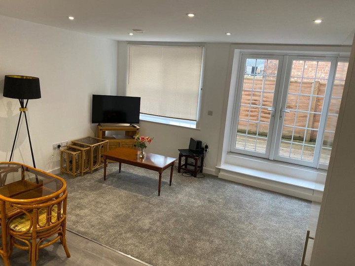 Centrally Located Very Big Flat - Beverley, UK