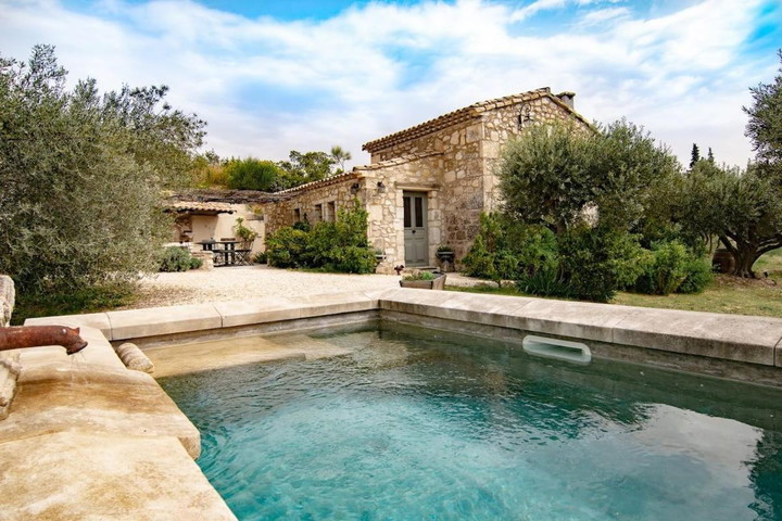 Authentic Stone House Overlooking Les Baux-de-provence - Saint-Rémy-de-Provence