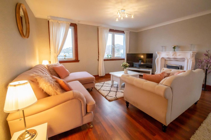 2 Wheelhouse Apartments - Lochinver