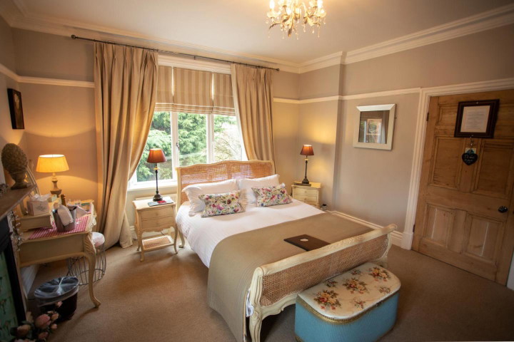 Treherne House & The Malvern Retreat - Tewkesbury