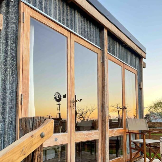 Freefall Hut - Wairarapa