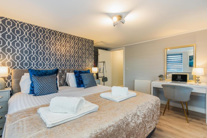 Very Large Central Apartment - Sleeps 6 - Netflix - Smart Tv's By Teza Homes Serviced Accommodations - Andover, KS