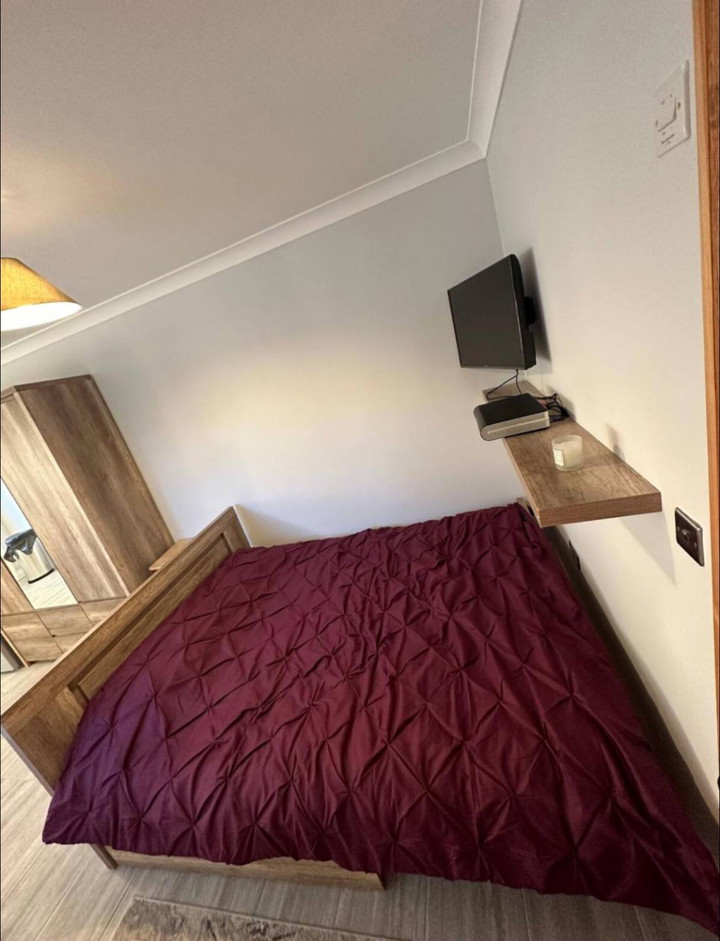Gatwick Cosy Apartment - West Sussex