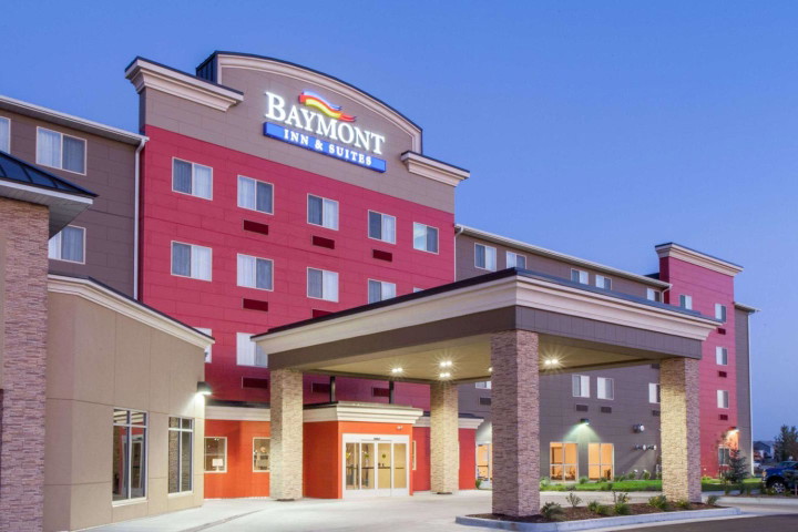Baymont By Wyndham Grand Forks - Grand Forks, ND