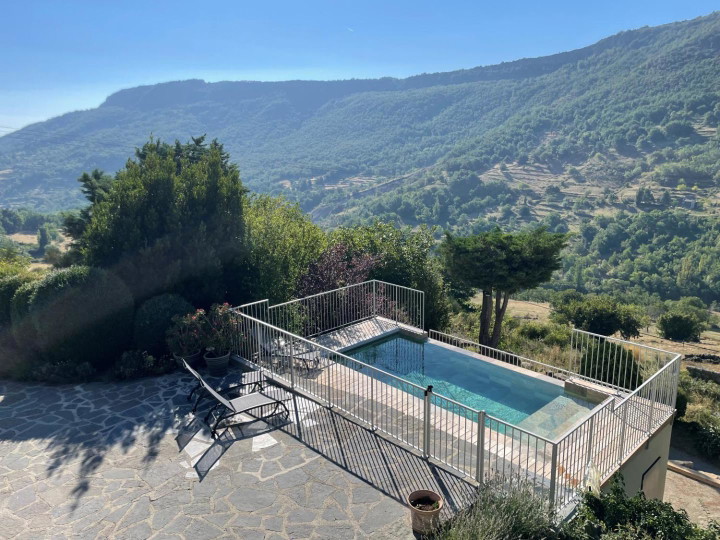 Gites En Ardèche Avec Piscine Et Vue Magnifique Sur La Vallée - Alba-la-Romaine