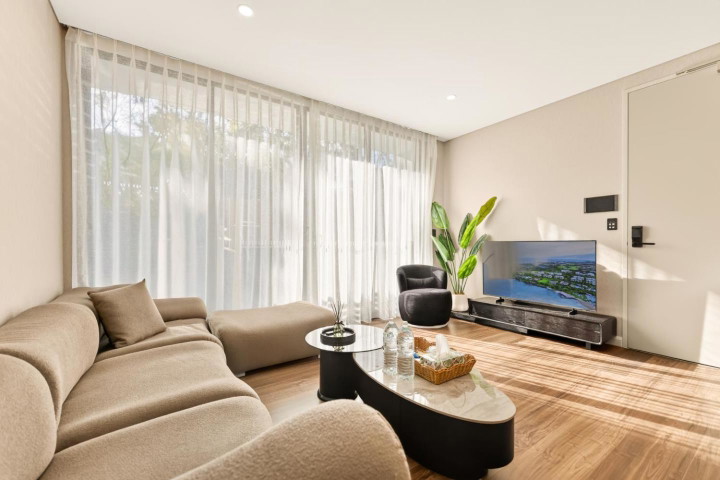 Modern Ground-level 2br Apartment In Gladesville - Strathfield