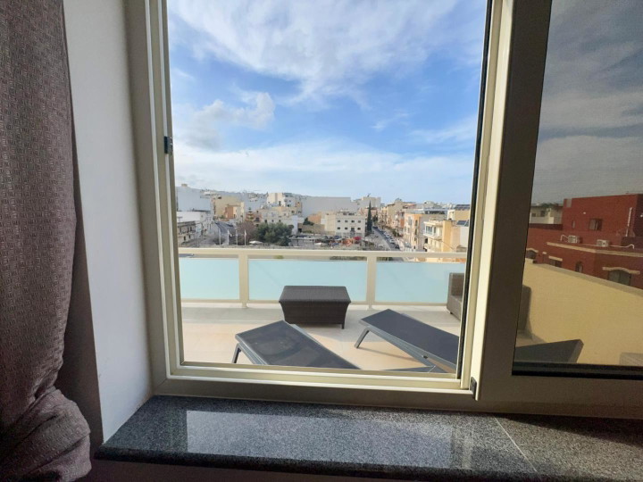 New 2 Br Sunset Penthouse By Mabeli - Malta