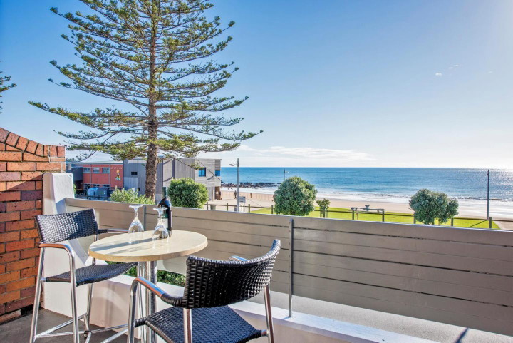 Beachfront Voyager Motor Inn - Somerset