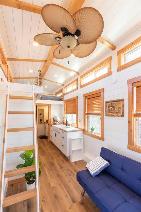 Zion Tiny Home Sunrise Deck Desert Views - Zion National Park