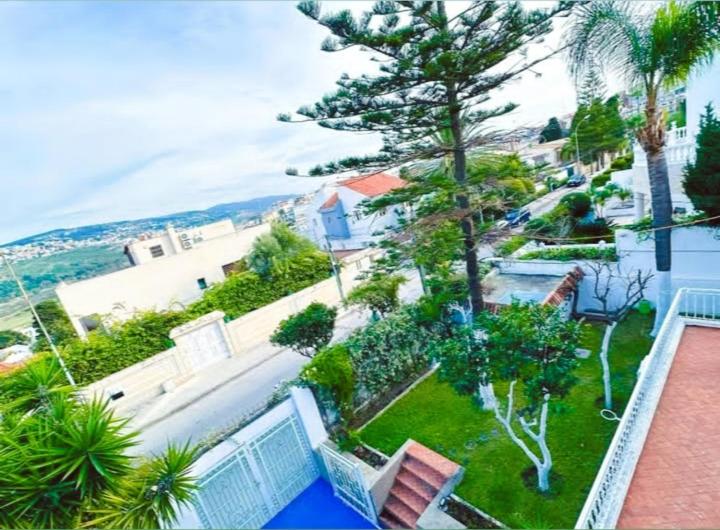 Steps From Sea And City Center Villa - Tánger