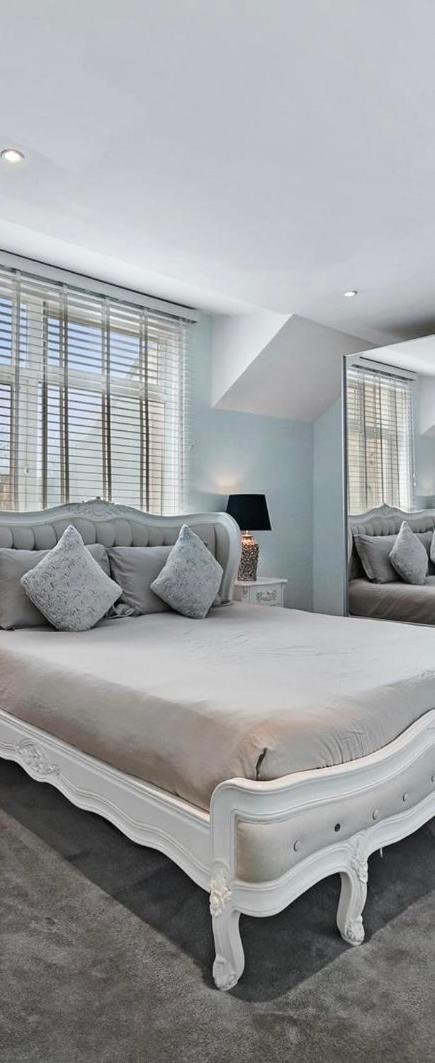 Hampstead Opulence Apartment - Luxurious Split Level Property - Hertfordshire