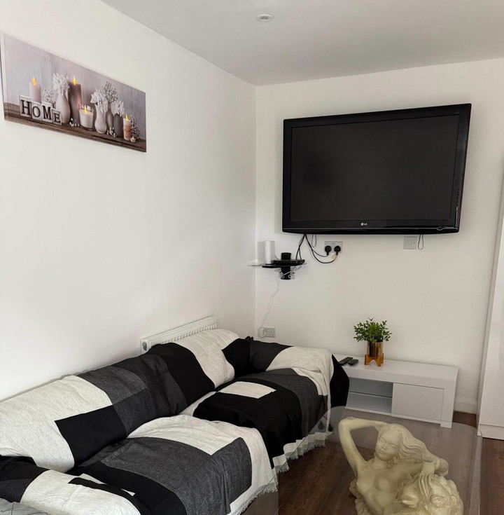 Stylish And Modern Space - Oxfordshire