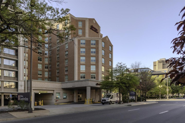 Hampton Inn & Suites Arlington Crystal City Dca - Annandale, VA
