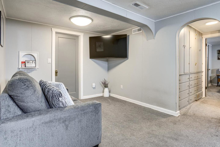 Walk To Parks & Dining: Central Idaho Falls Home - Idaho Falls, ID
