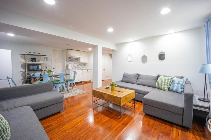 Bright 3bed Basement With Backyard & Free Parking - Great Neck, NY