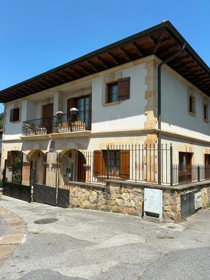 Balentzenea Rural House - Pyrenees