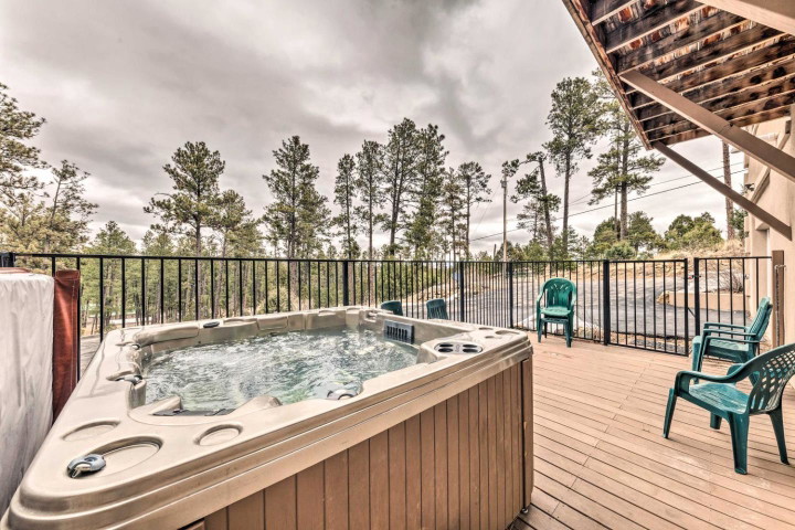 Hot Tub & Mtn Views! 'Casa Ruidoso' Cabin - Ruidoso, NM