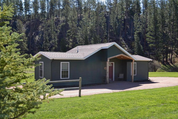 Black Elk Resort - Mount Rushmore National Memorial