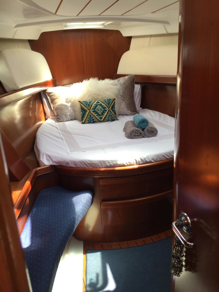 Luxury Yacht Stay "White Dove" Sleeps 6 - Gibraltar