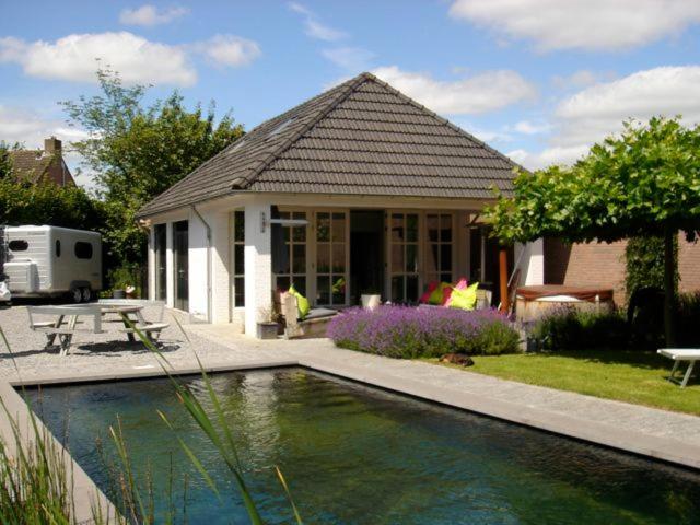 Gardenhouse With Private Jacuzzi & Private Sauna - Breda