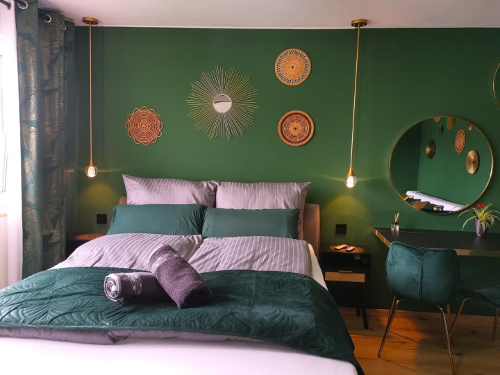 Private Room`s Aitrach, Style, Comfort, Quiet, Motorway Connection - Memmingen