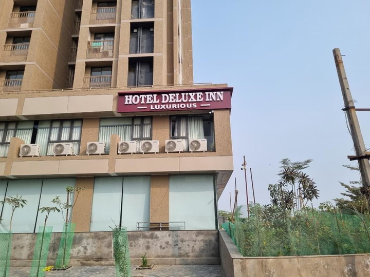Hotel Deluxe Inn - Ahmedabad