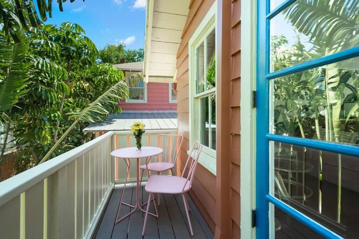The Julia Place Carriage House - Lakewood Ranch, FL