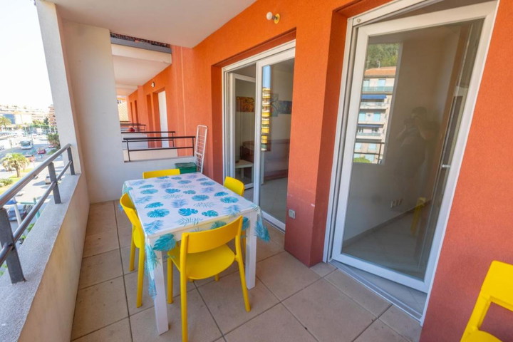110i - Joli 2p Avec Terrasse Piscine Et Parking - Menton