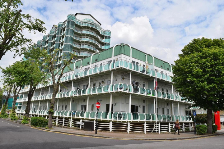 Sunshine Place - Essex
