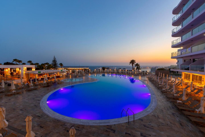 Tofinis Hotel - Famagusta