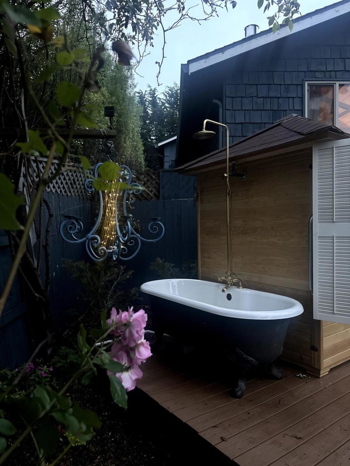 Sal's Beach Cottage Retreat - Mendocino, CA
