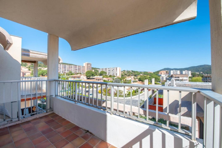 Apt With Pool 10 Min From The Beach - French Riviera