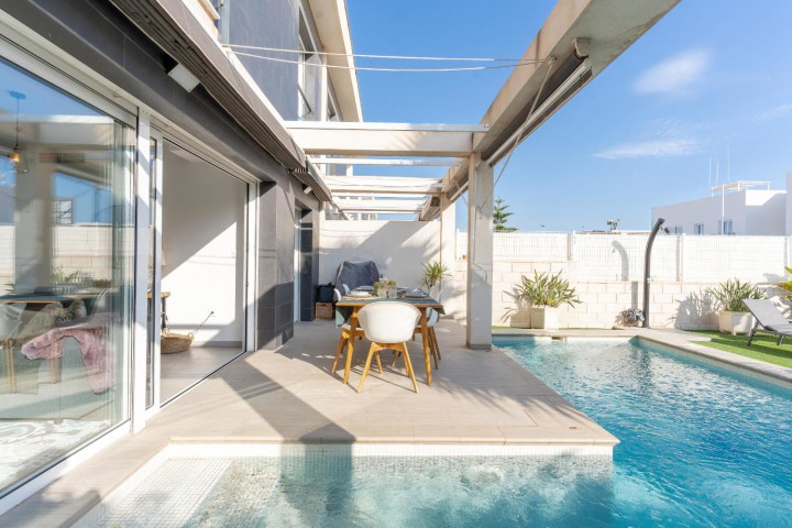 Azure Escape Villa, Gran Alacant By United Renters - Alicante