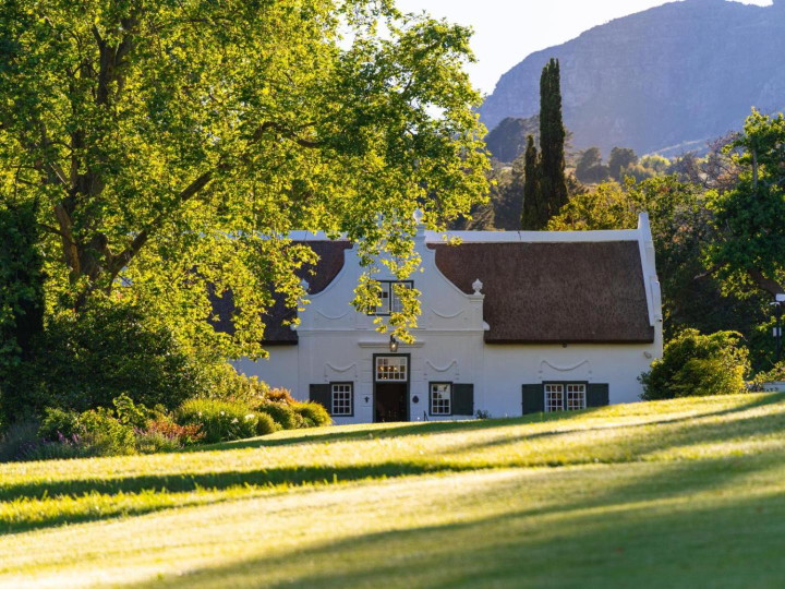 Navarre Residence - Somerset West
