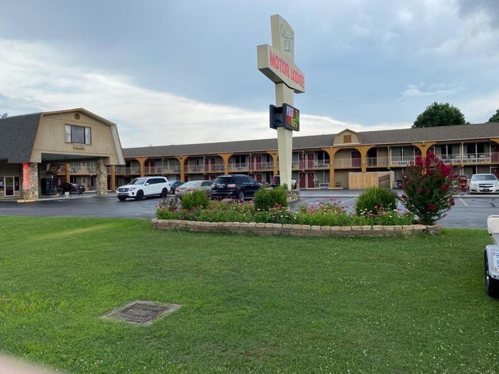 Conner Hill Motor Lodge - Sevierville, TN