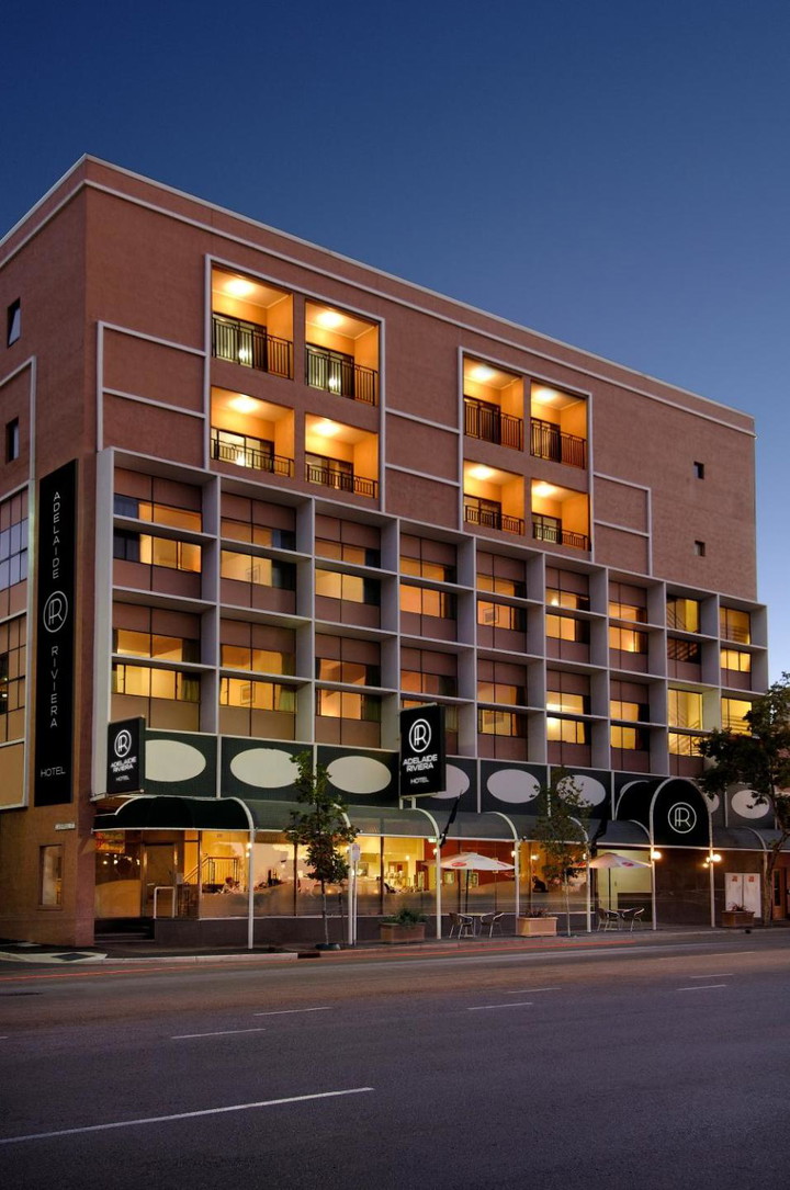 Adelaide Riviera Hotel - Prospect