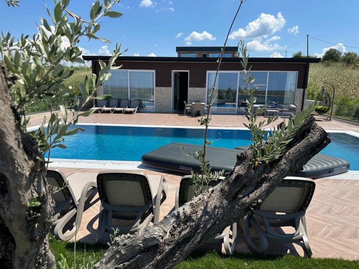 Top Villas Durres - アルバニア