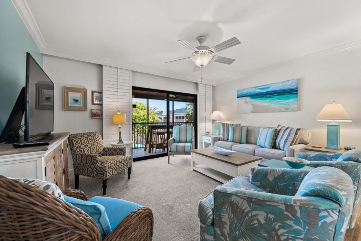#1132 Sanibel Moorings Courtyard View - Sanibel, FL