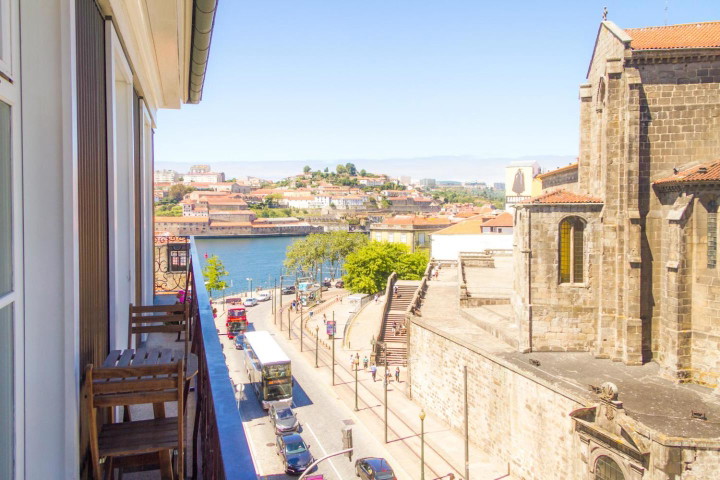 Youropo - Ribeira Porto - Maia