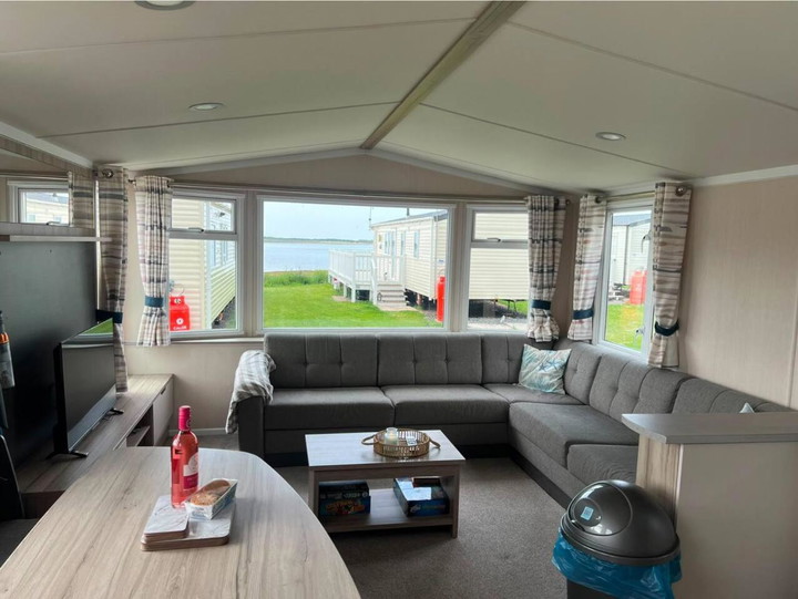 Carmarthen Bay 8 Berth Family Coastal Escape - Wales
