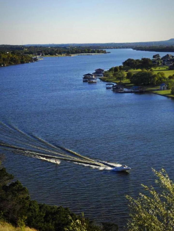 Mins To Granbury Med Ctr, Mins To Lake, Firepit, Stunning Modern Kitchen - Granbury, TX
