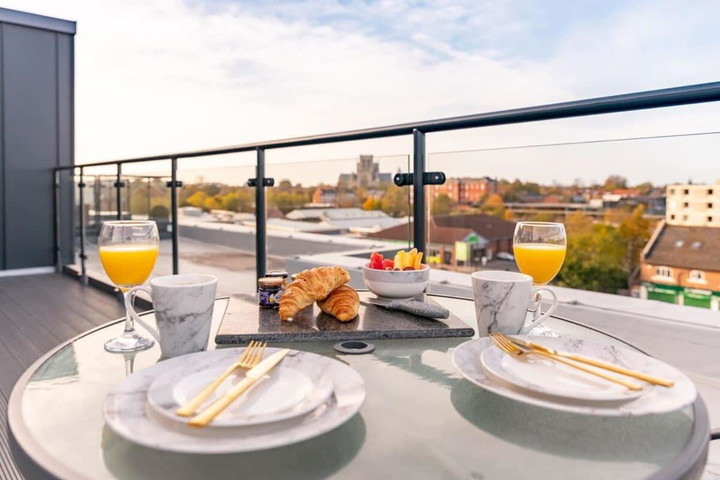 Luxury Penthouse, Minster Views, Terrace & Parking - York