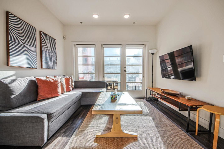 Outstanding 2bdr In Sm- 5-15 Mins To The Beach! - Santa Monica, CA