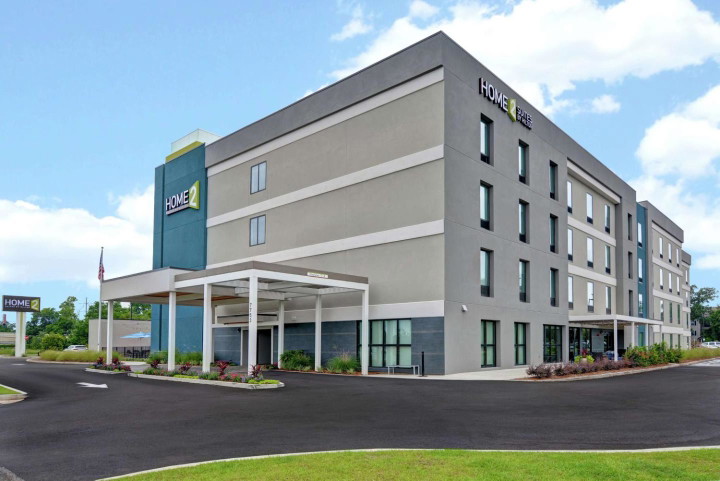 Home2 Suites Pensacola I-10 At North Davis Hwy - Pensacola, FL